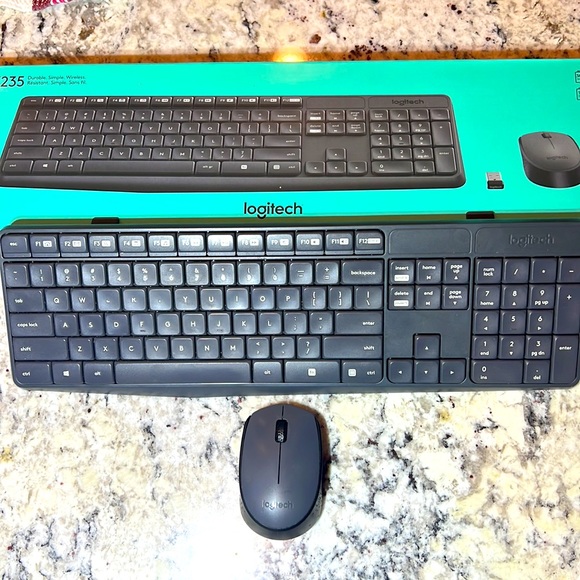 Logitech | Computers, Laptops & Parts | Logitech Wireless Keyboard And ...